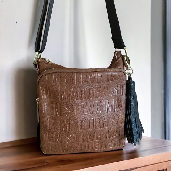 Steve Madden | Bags | Steve Madden Signature Adjustable Strap Bag ...